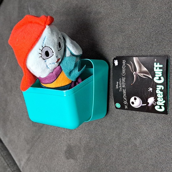 Disney | Toys | Creepy Cuff Sally The Nightmare Before Christmas Slap ...